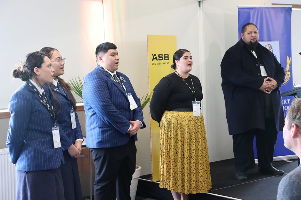 ASB gifts farm to MAGS - Mount Albert Grammar School